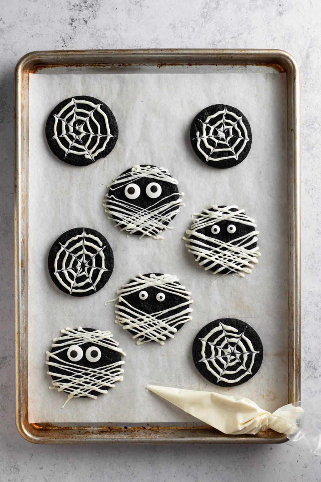 Black Cocoa Cookies - Always Eat Dessert