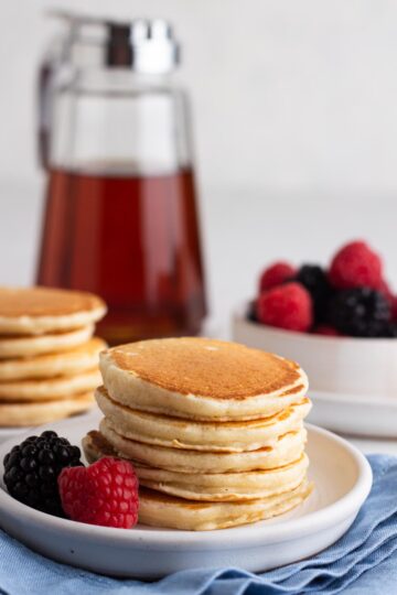Easy Mini Pancakes (Silver Dollar) - Always Eat Dessert